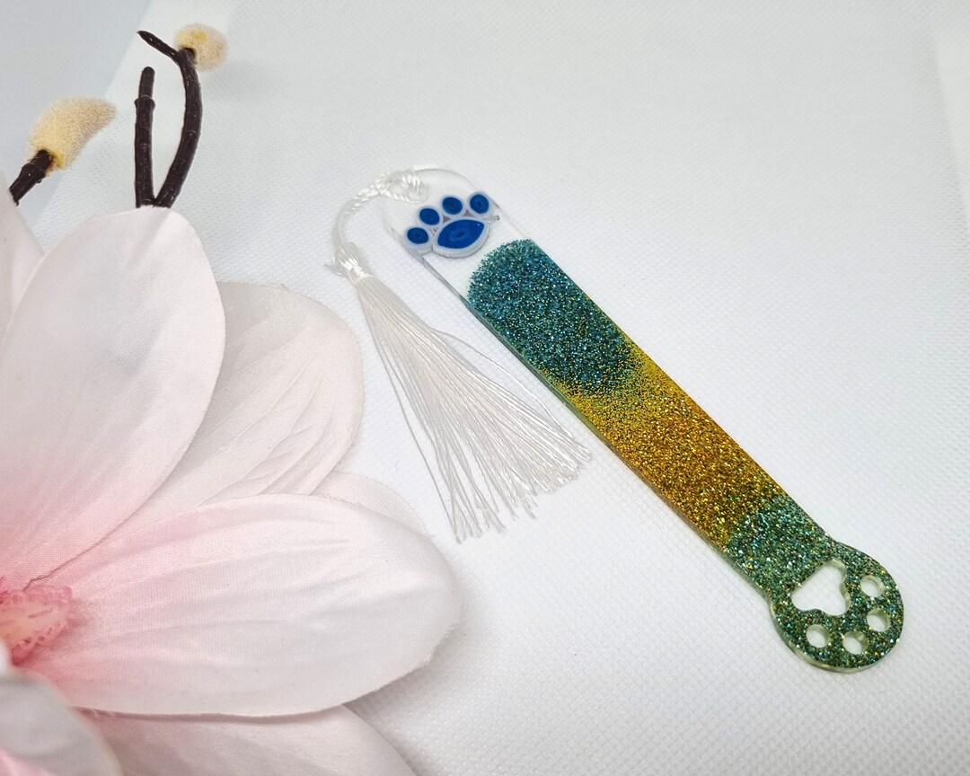 Paw Bookmark Resin and Paper Quilling, Bookworm, Scholars, Kids Gift ...