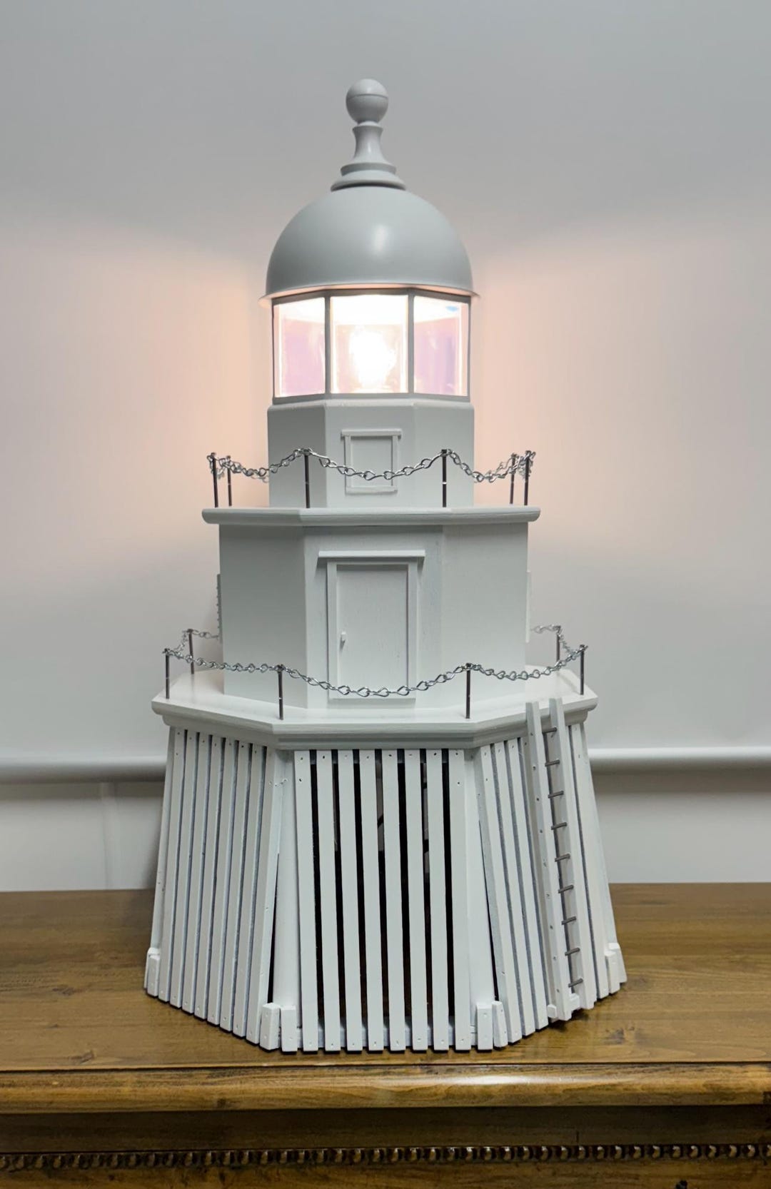 Lamp. Sydney Harbour Channel Pile Marker. Lighthouse Lamp: Artisan Home ...