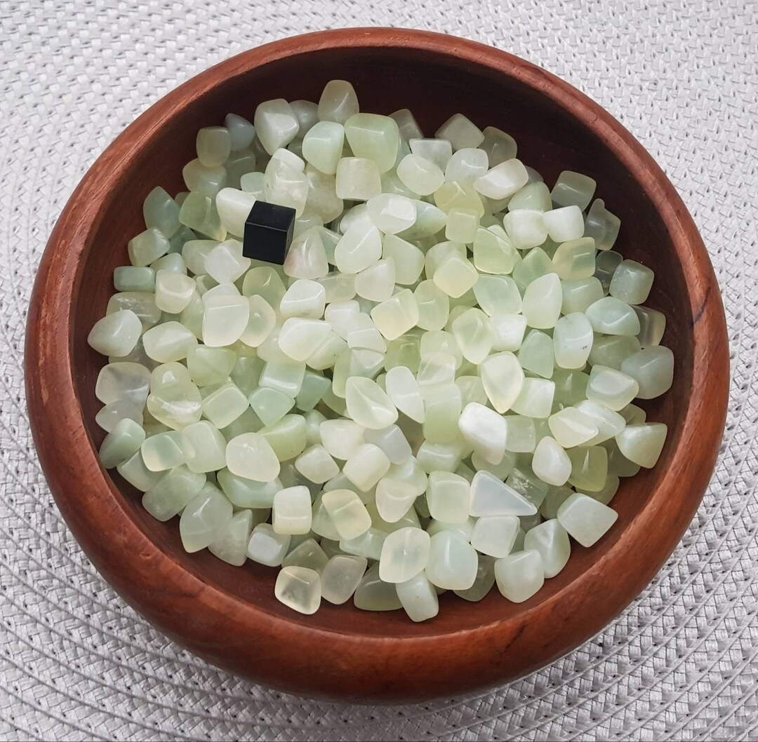 Jade Gemstone Tumbled Stones / Small Natural Jade Crystal Undrilled ...