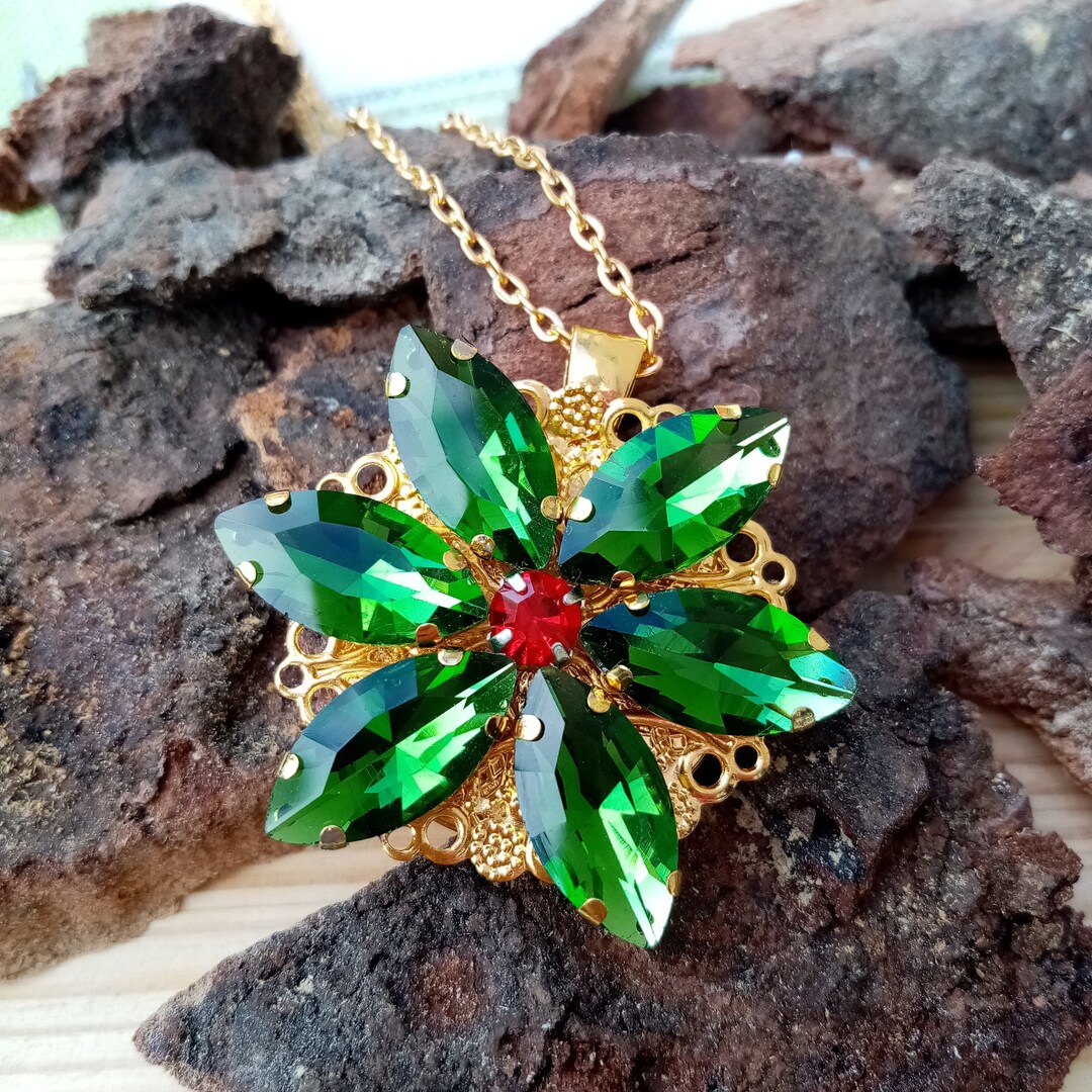 Anastasia Necklace Together in Paris Swarowski Emerald Cardboard ...