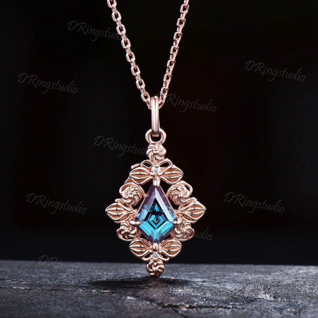 Vintage Color-change Alexandrite Necklace Nature Inspired Flower ...