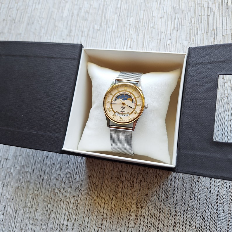NEW Quartz Watch LUCH Real Moon Phases Calendar, Moon Phase Watch ...