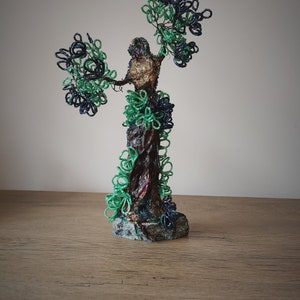 This One is in California and is Ready to Gowire Sculpture Tree, Woman ...