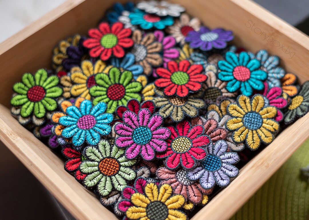 Set of 12 or 24 Small Colorful Flower Patches, Sew on Patch ...