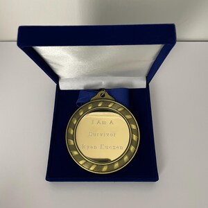EXTRA LARGE 90mm GOLD Medal in a Velvet Case, Personalise With Engraved ...