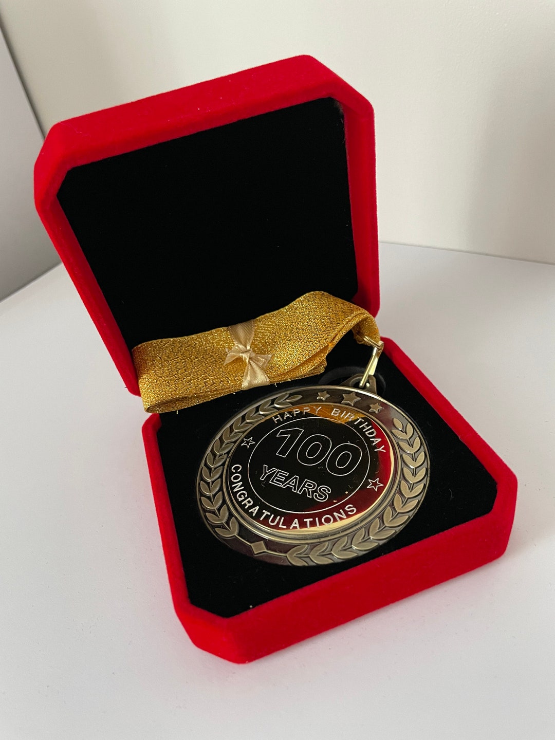 100TH BIRTHDAY Engraved Medal, in a Luxury Presentation Case, Gold or ...