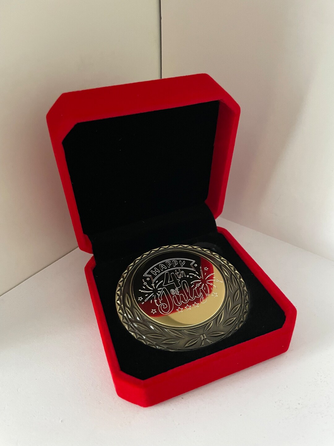 NEW 70mm MEDALLION Engraved Gold Medal in Luxury Velvet Case ...