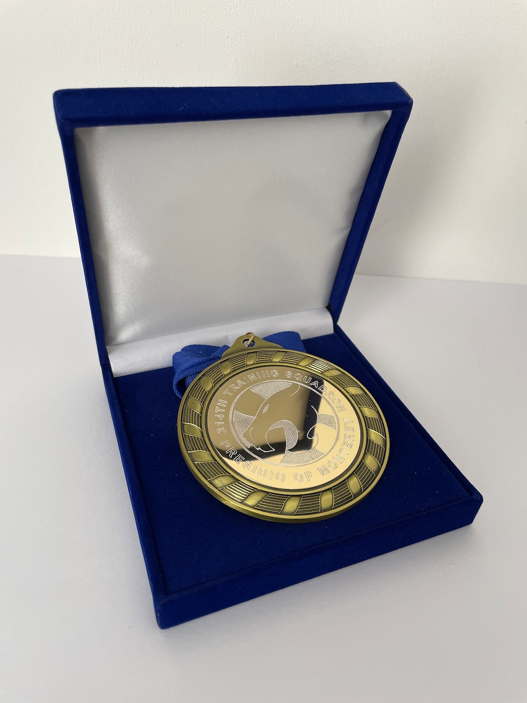 EXTRA LARGE 90mm GOLD Medal in a Velvet Case, Personalise With Engraved ...