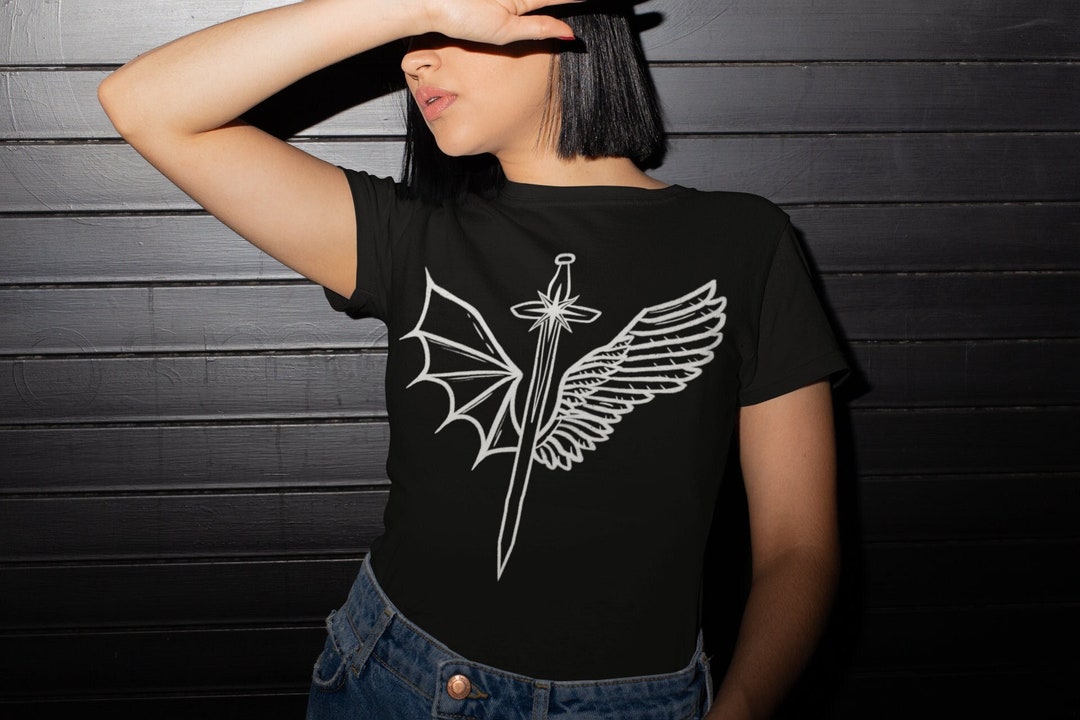 A Court of Thorns and Roses X Crescent City Shirt | HOSAB | ACOTAR ...