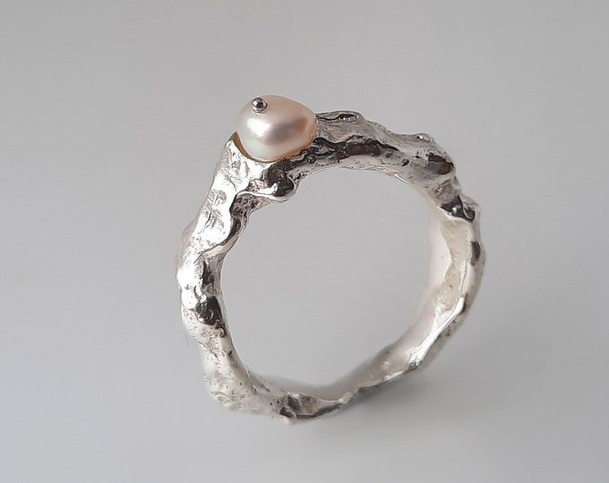 Reticulated Ring With Tiny Pearl - Etsy