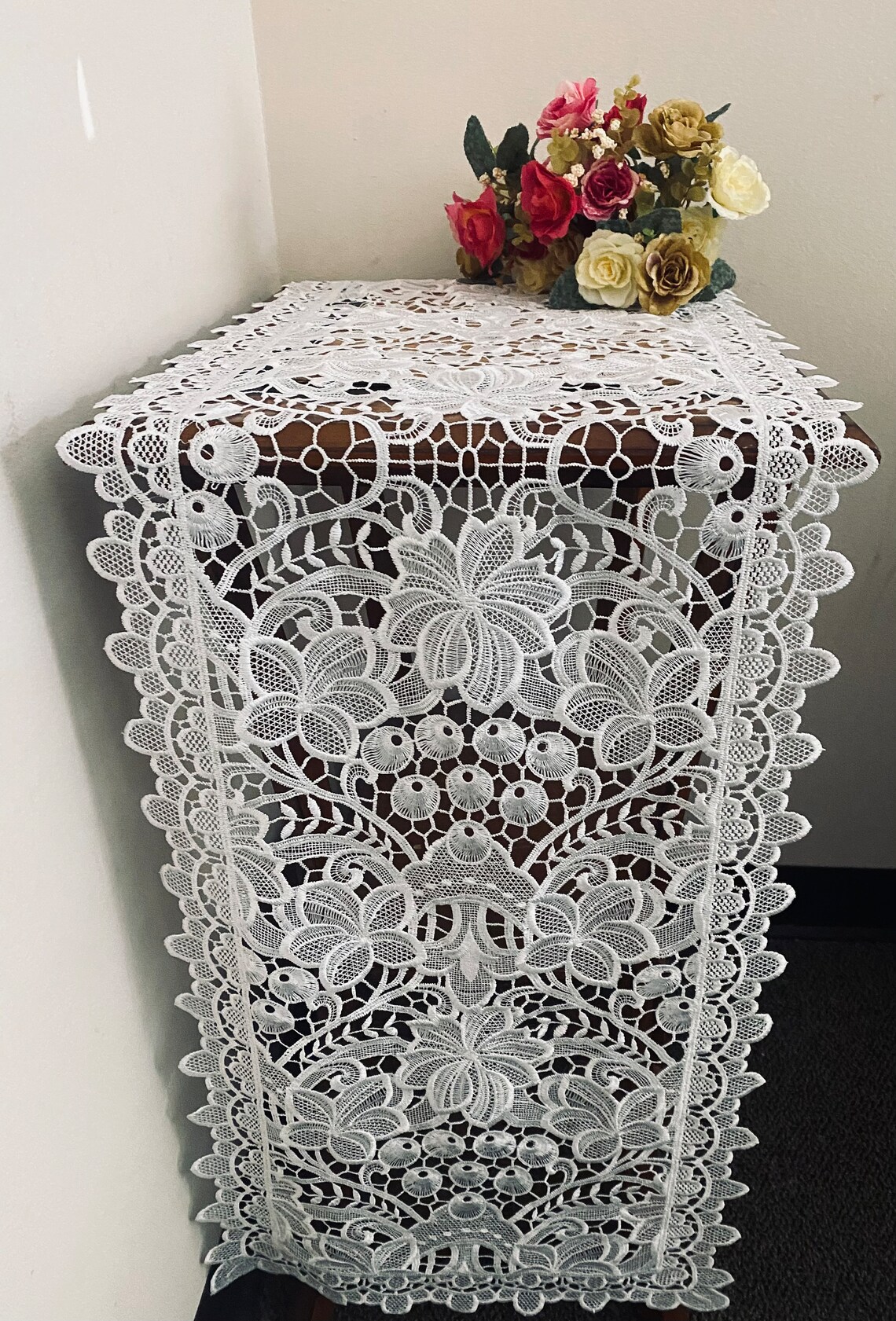 Vintage Lace Table Runner, Elegant Embroidered European Style Table ...