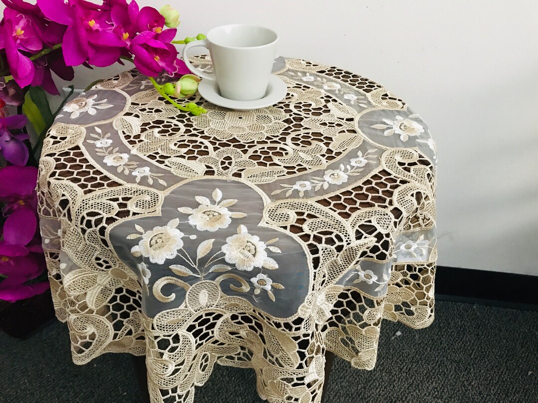 AMT Gorgeous Vintage Venice Lace Linen Table Topper: Beige (34 X 34" RD ...