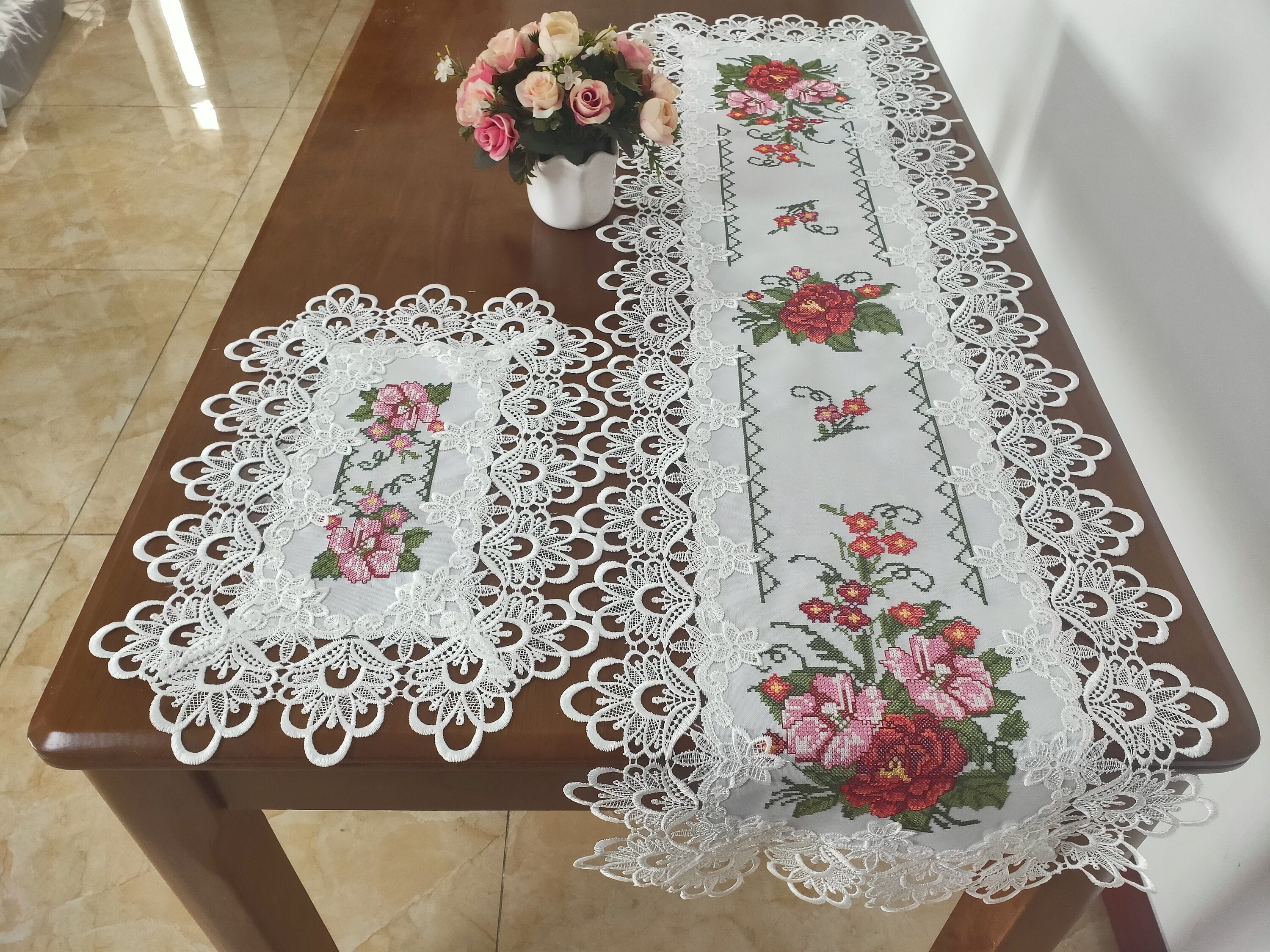 Vintage Venice Lace Table Runner - Featuring Exquisite Cross Stitch ...