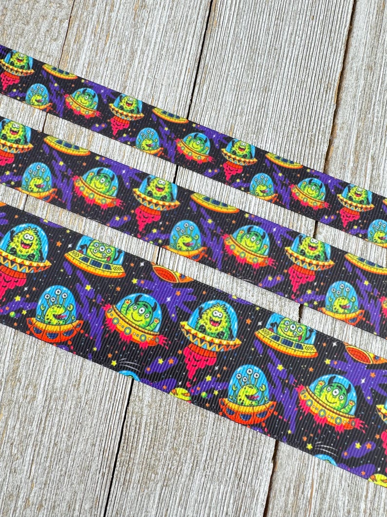 Cute Green Alien in Flying Saucer Print Grosgrain Ribbon - 5/8" - 7/8 ...