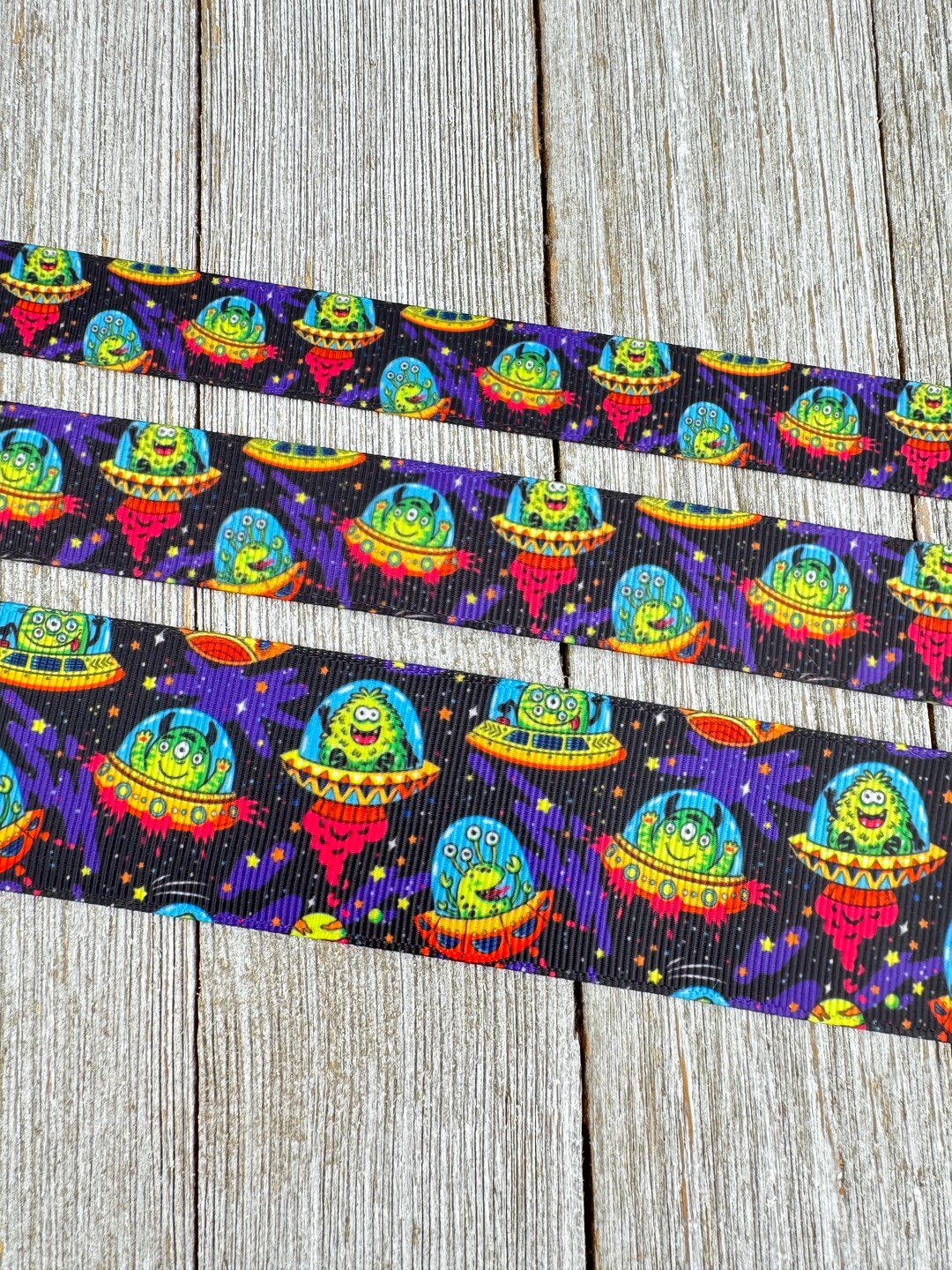 Cute Green Alien in Flying Saucer Print Grosgrain Ribbon - 5/8" - 7/8 ...