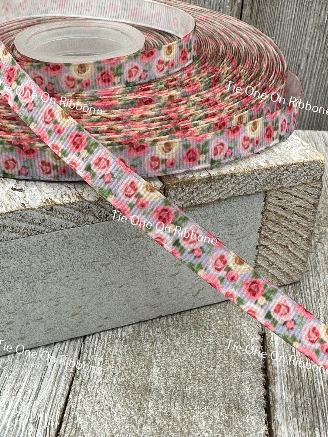 SALE 5 Yards 3/8 Pink and Cream Tan Roses on Light Blue Background ...