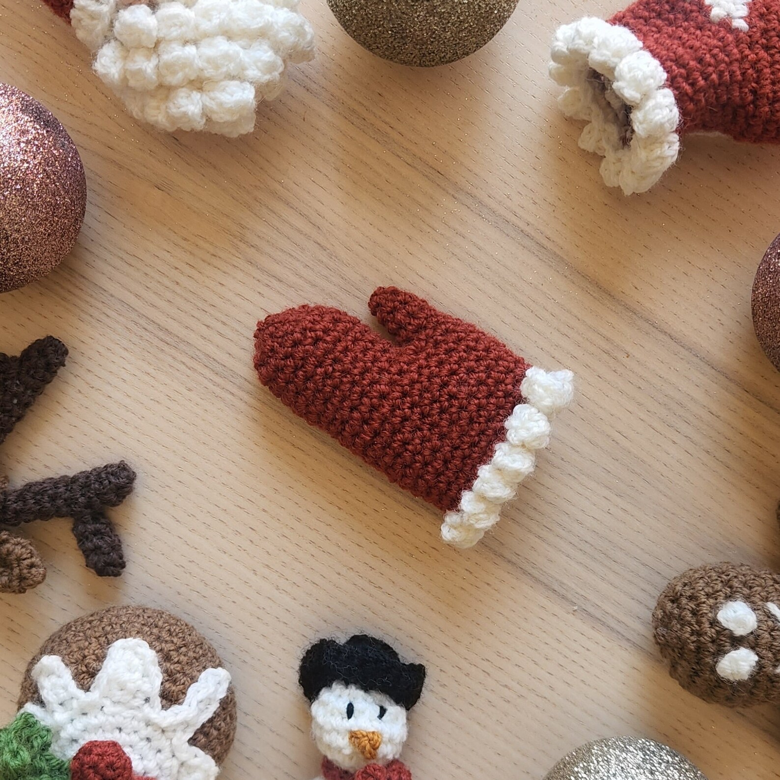 Crochet Pattern | Mitten Christmas Tree Decoration | PDF File Only - Etsy