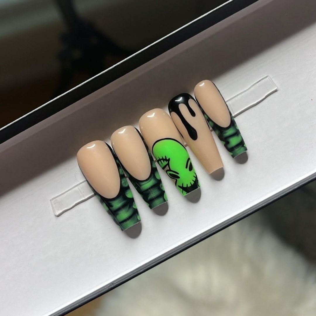 Oogie Boogie Handdrawn Halloween Luxury Press on Nails - Etsy