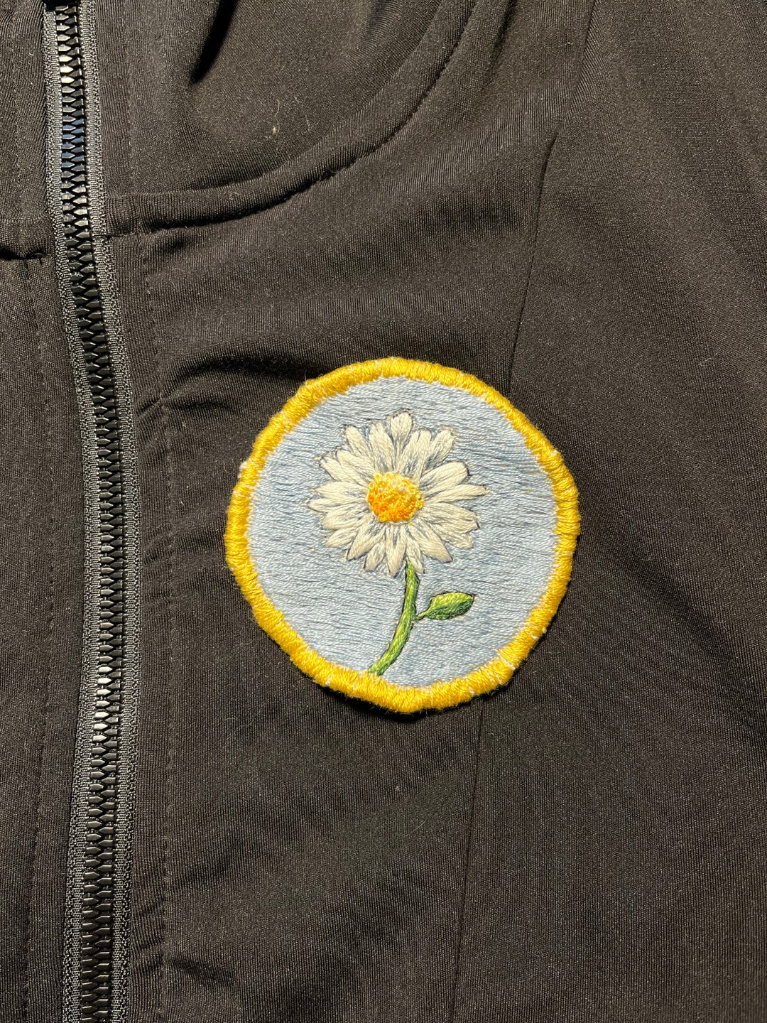 Daisy Flower Handmade Embroidery Pin Creative Gift Her Sister Mother's ...