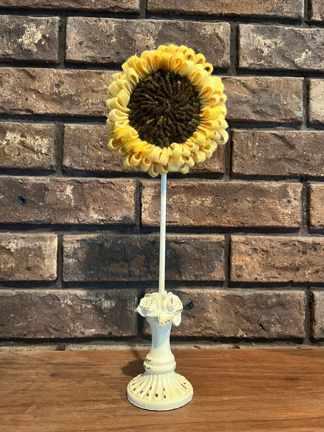 Sunflower on a Primitive White Flower Metal Pedestal Rug - Etsy