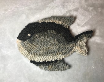 Hooked Rug Saltbox House Flowers Pattern Linen - Etsy