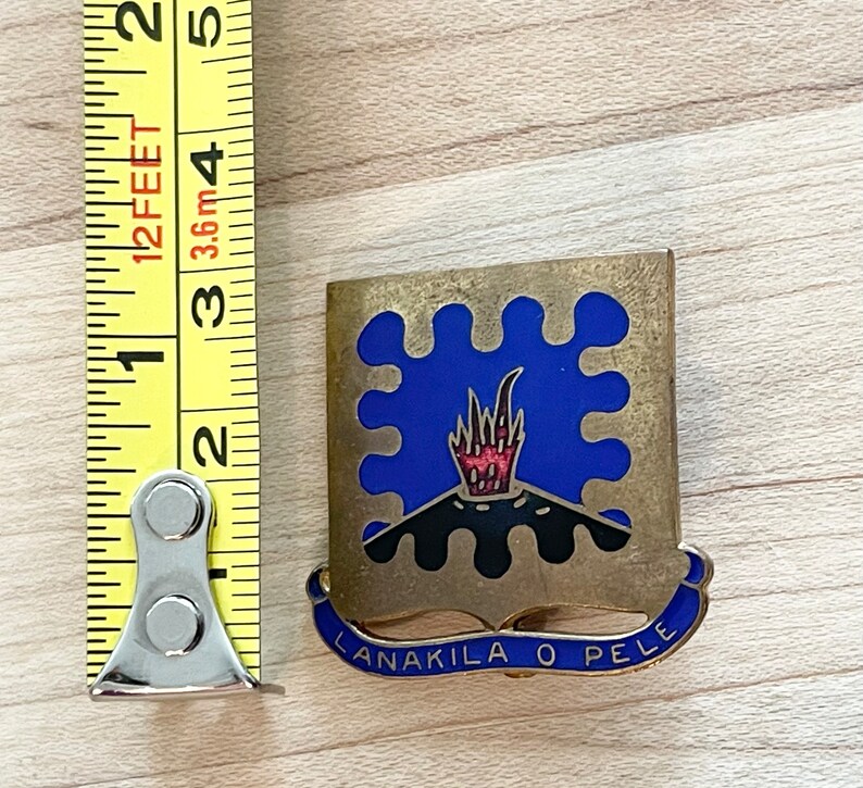 WWII US Army 1st Chemical Battalion DUI Unit Crest Insignia Lanakila O ...