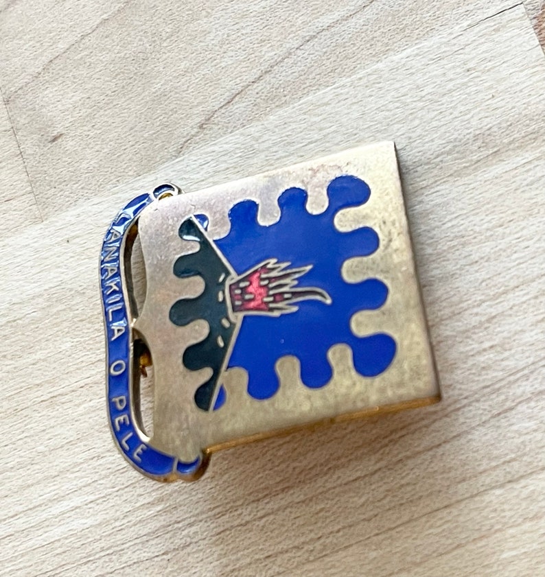 WWII US Army 1st Chemical Battalion DUI Unit Crest Insignia Lanakila O ...