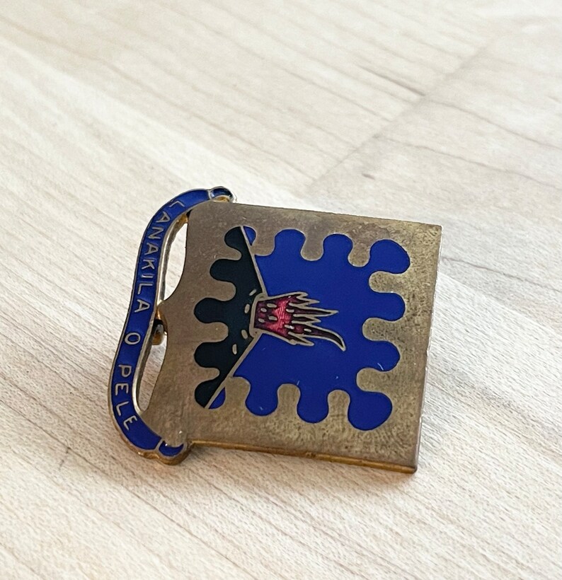 WWII US Army 1st Chemical Battalion DUI Unit Crest Insignia Lanakila O ...