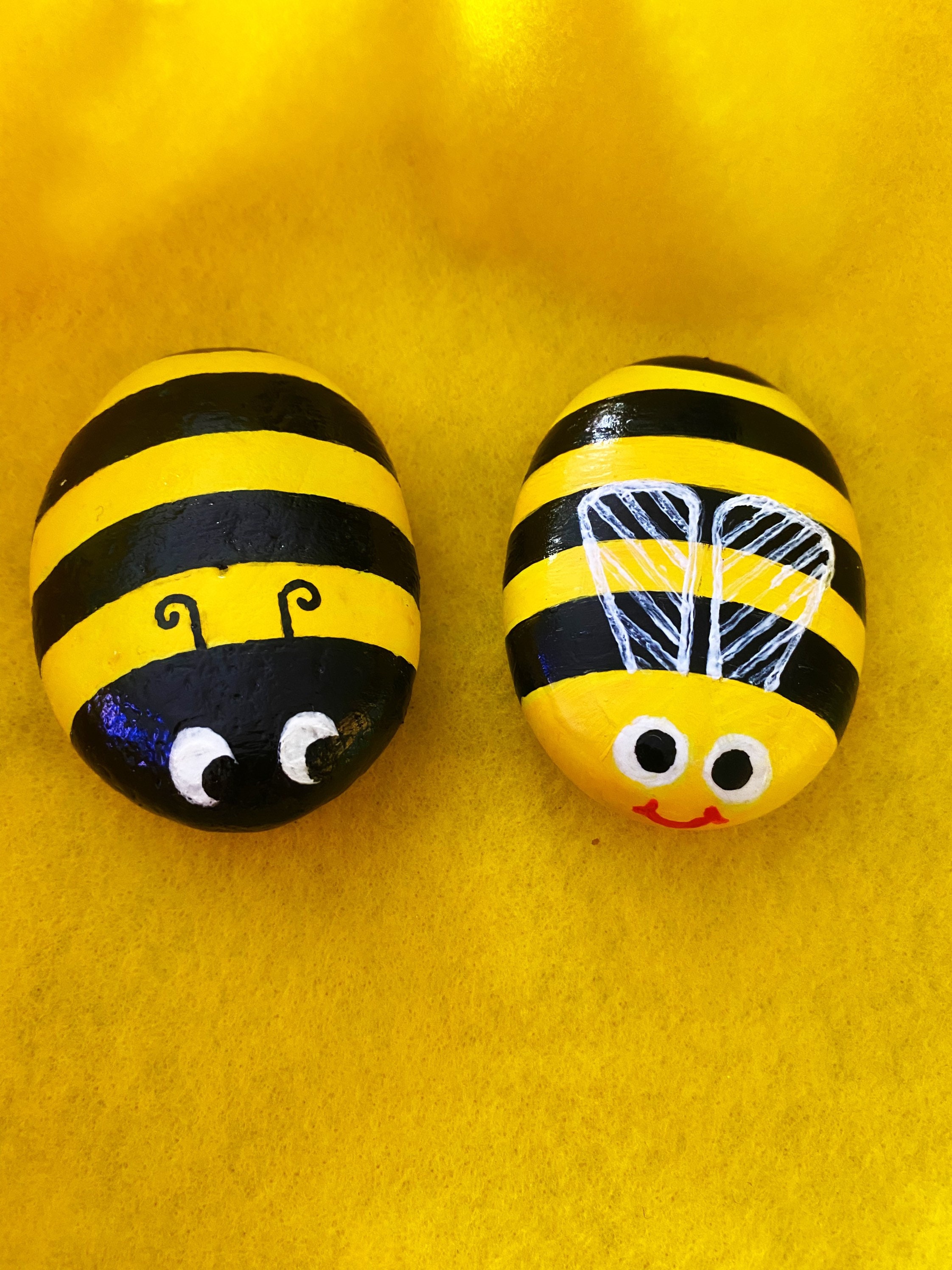Painted Bumble Bee Stones Paperweights Bumble Bee Art - Etsy Canada