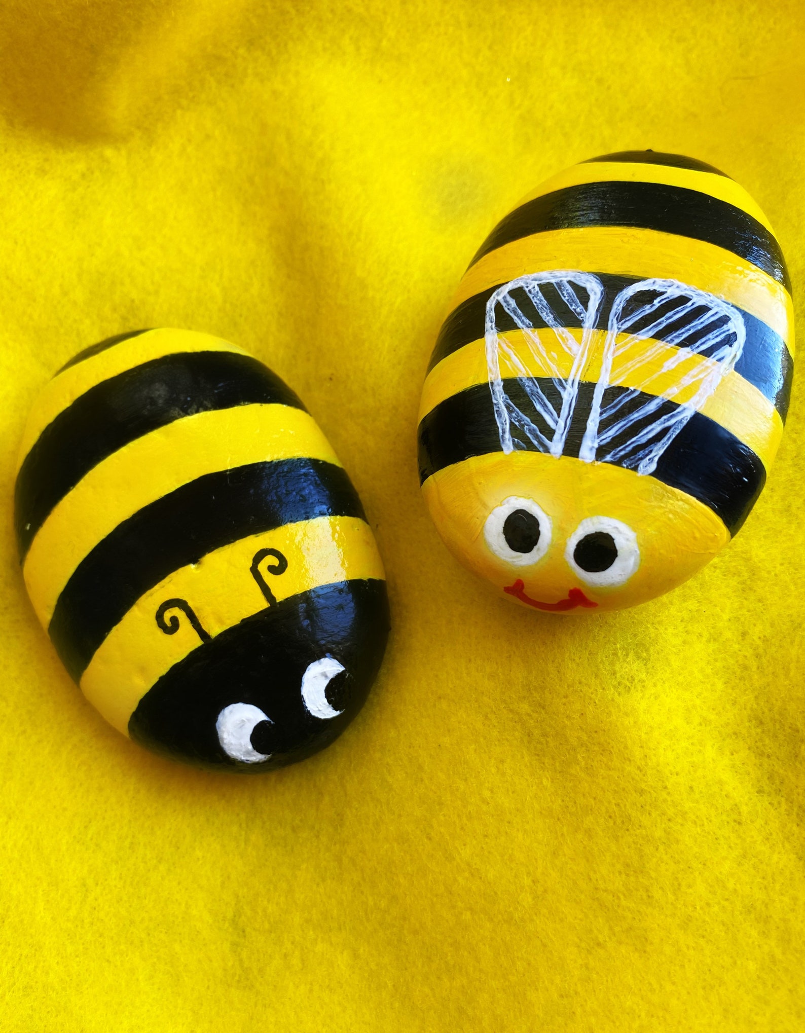Painted Bumble Bee Stones Paperweights Bumble Bee Art | Etsy