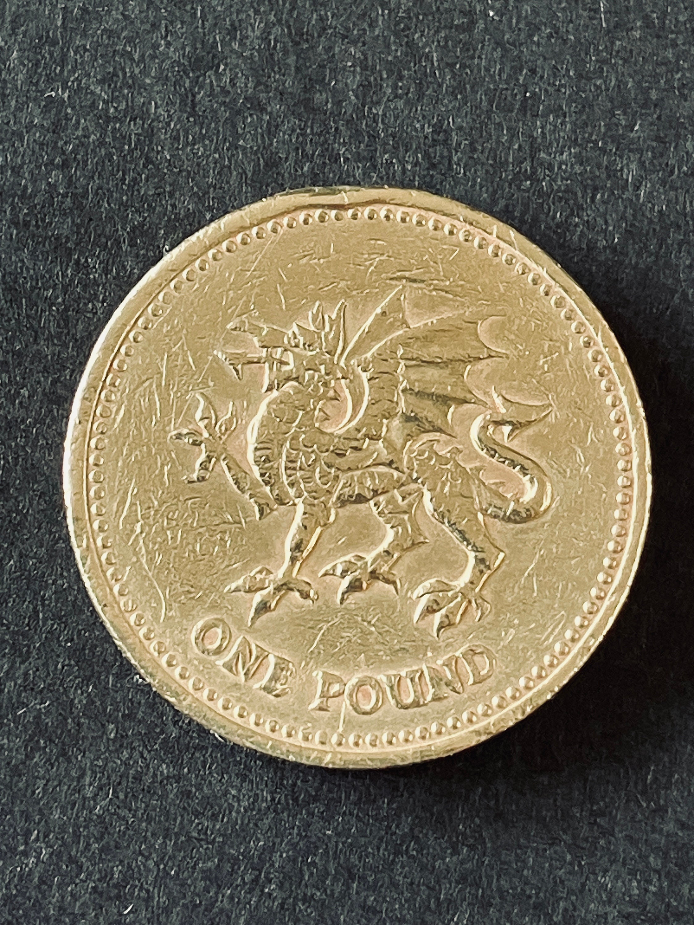 One Pound Coin, Royal Mint Coin Hunt, Old 1 Pound British Coins ...