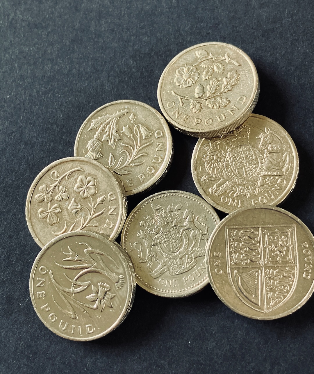 One Pound Coin, Royal Mint Coin Hunt, Old 1 Pound British Coins ...
