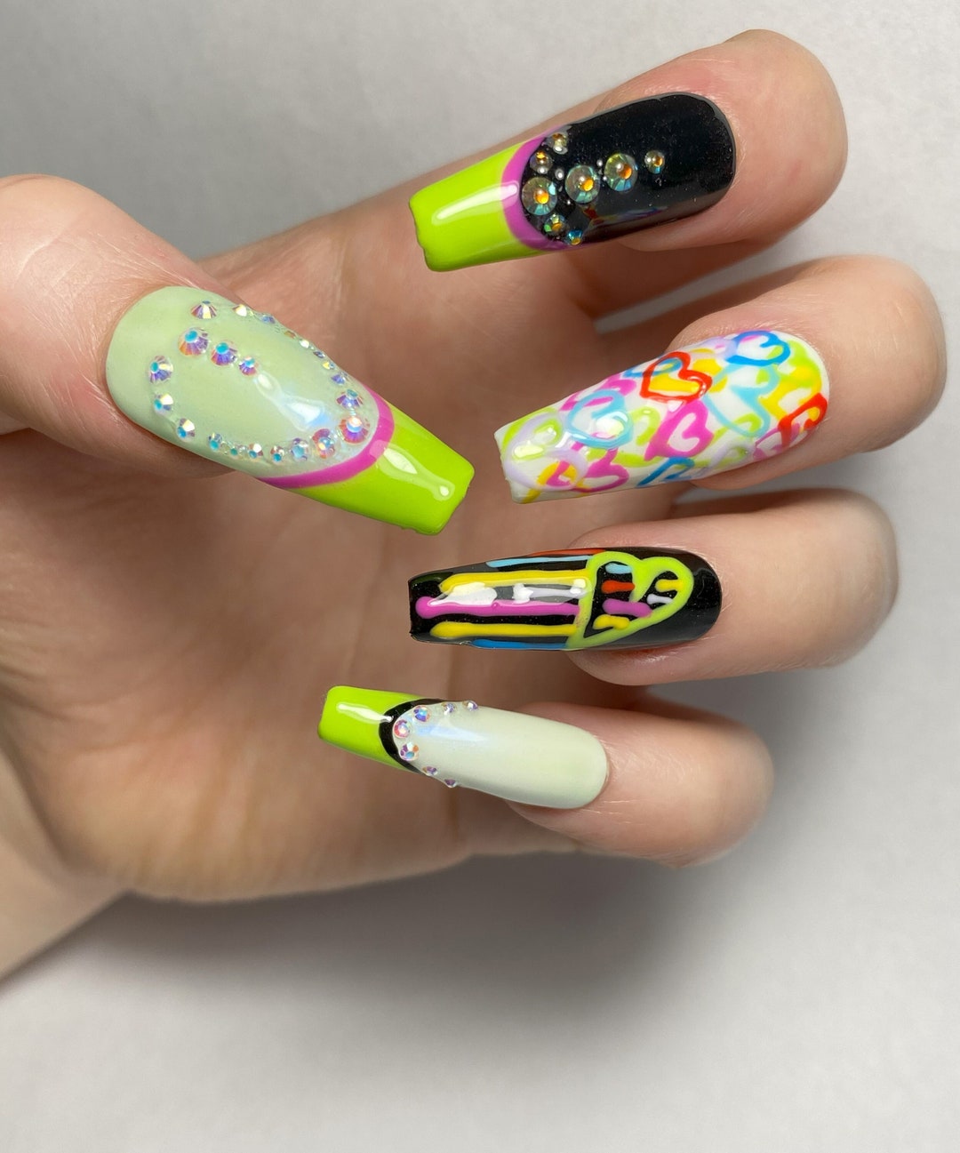 Neon Trip Press on Nails-tripping Illusion Nails-heart Nail Art-hand ...