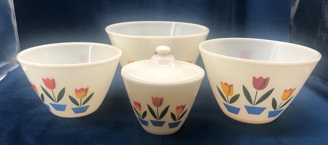 Rare Vintage Fire King Tulip Set of 4 Nesting Mixing Bowls / DN-SM ...