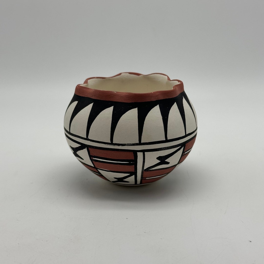 Signed ELM Handmade and Hand Painted Acoma Pueblo NM Mini Pottery Bowl ...