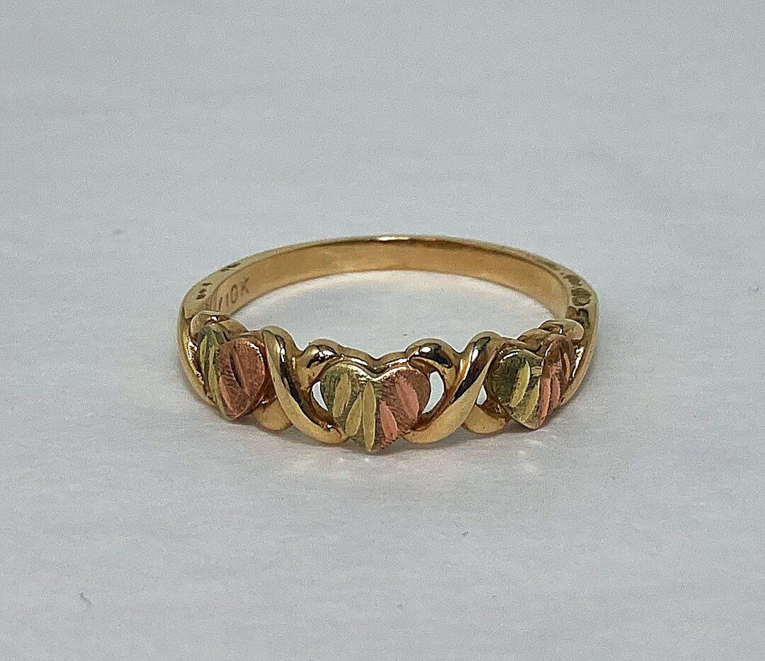 10 Karat Gold 3 Heart Ring / Ring Size 7 #DN Theshopsinuptown - Etsy
