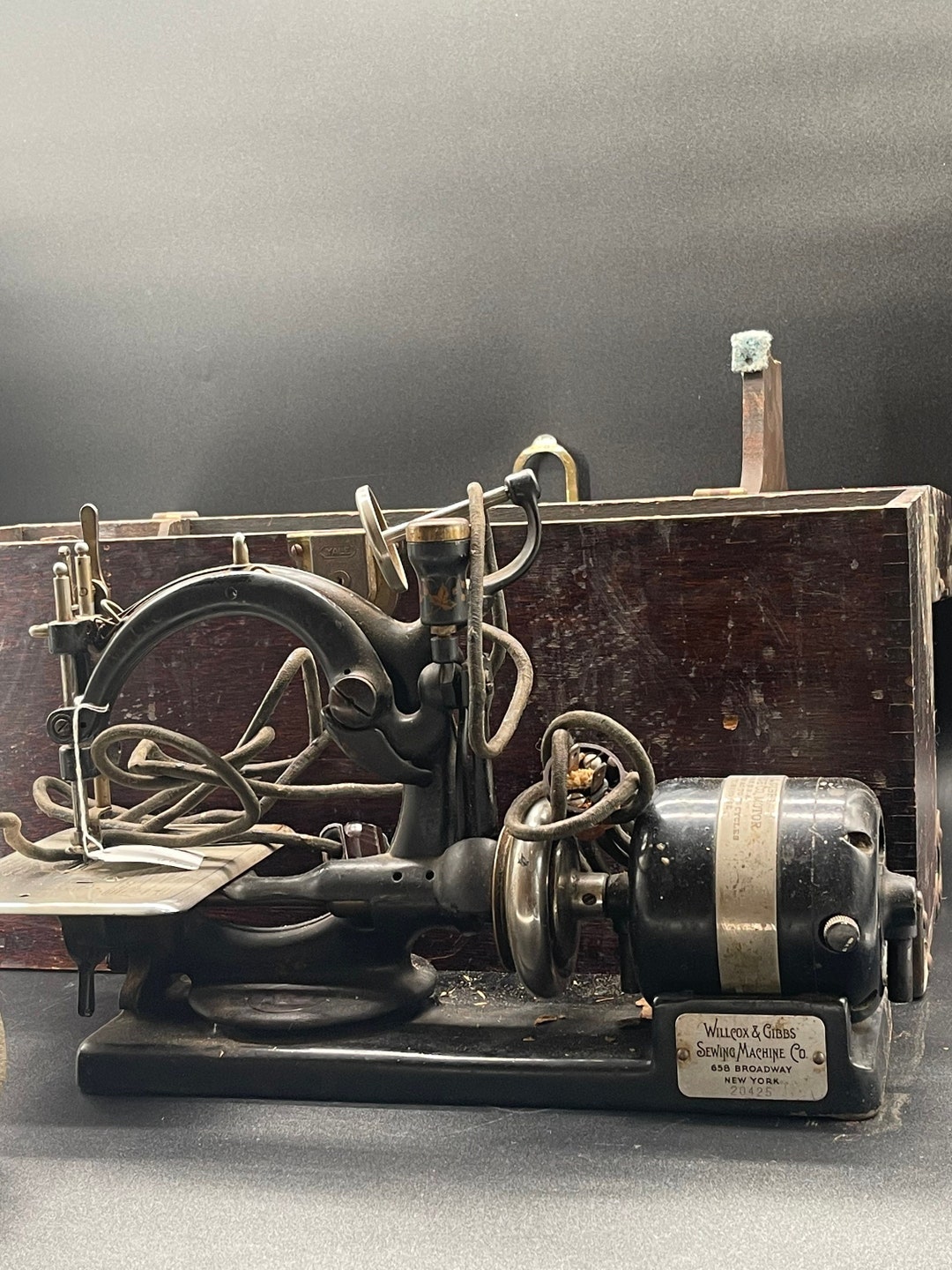 Antique Willcox and Gibbs Sewing Machine Co / Machine With Motor and ...