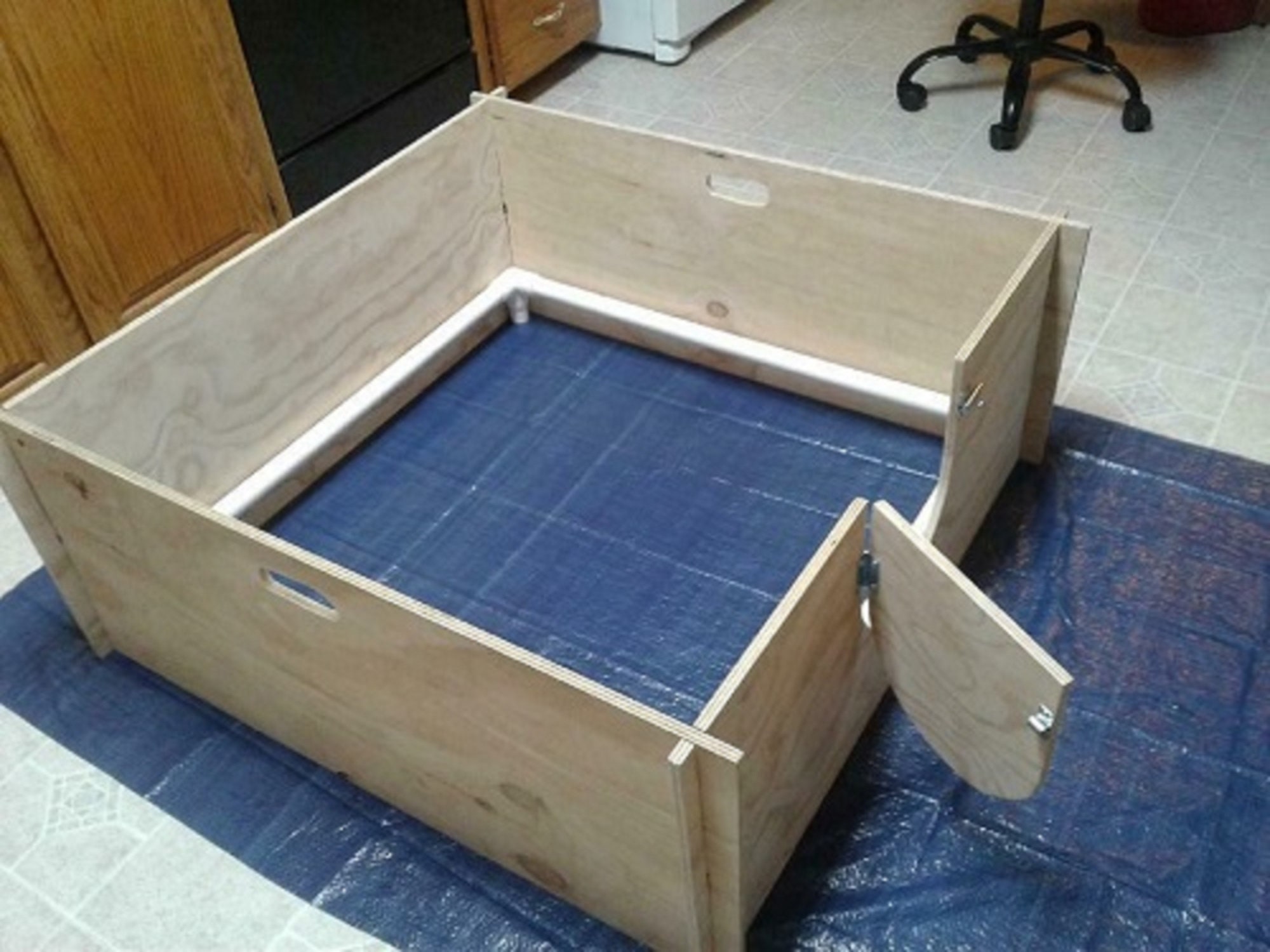 Dog Whelping Box 47" X 47" for Large Dogs W /PVC Railing + LINER /dog ...