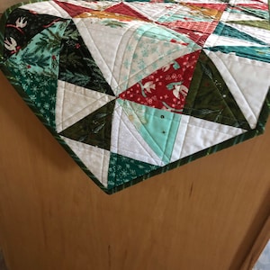 Quilted Cheer and Merriment Table Runner - Etsy