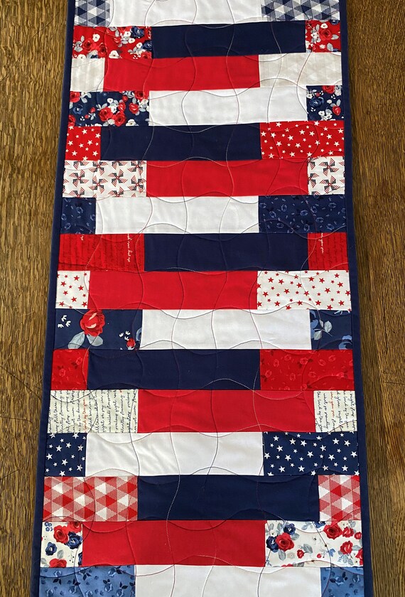 Red White and Blue Bookends Quilted Table Runner | Etsy