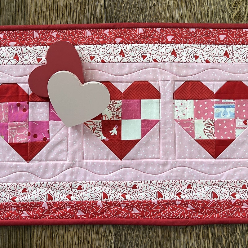 Heart Table Runner - Etsy