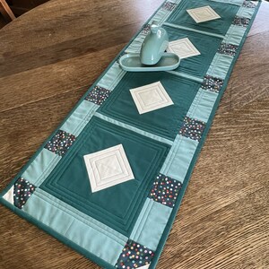 Quilted Cheer and Merriment Table Runner - Etsy