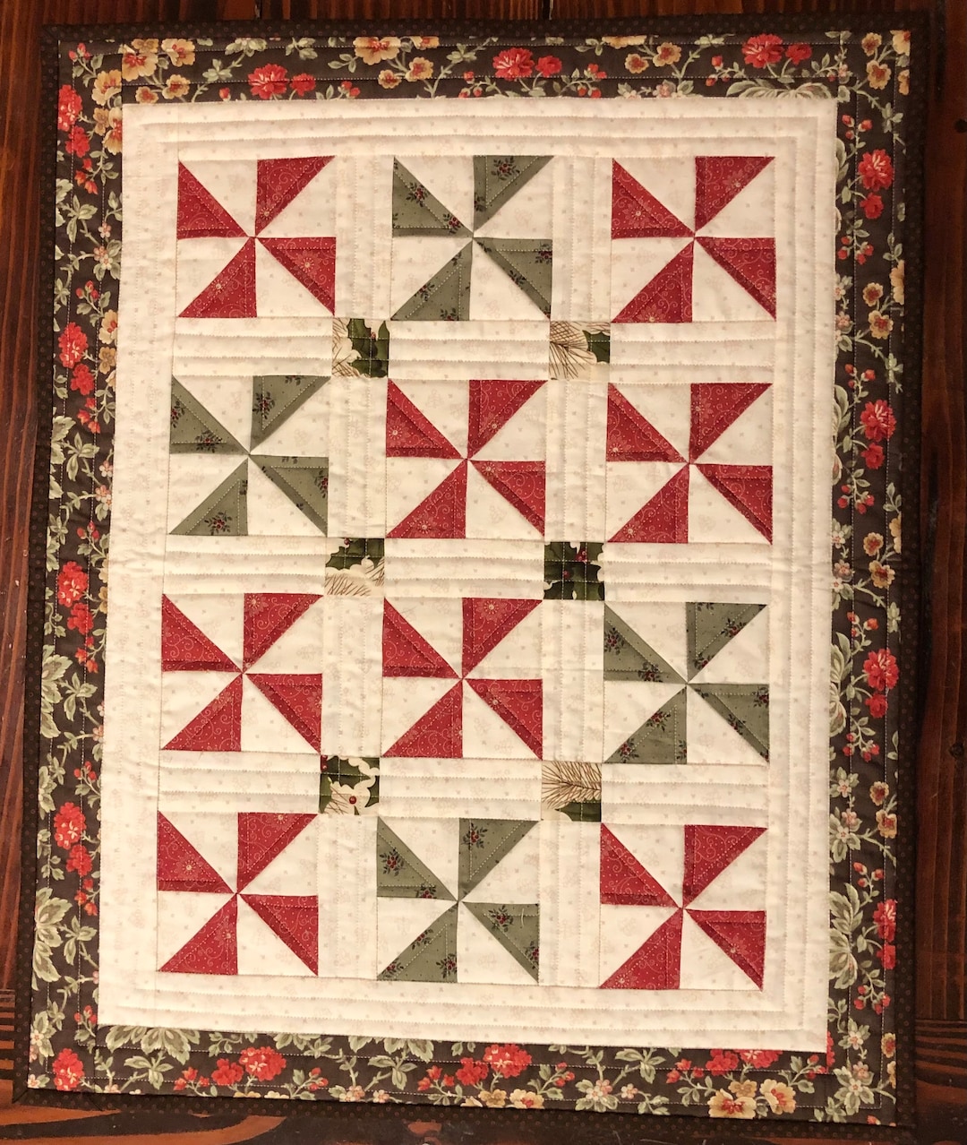 Quilted Christmas/winter Pinwheel Wall Hanging or Table Topper - Etsy