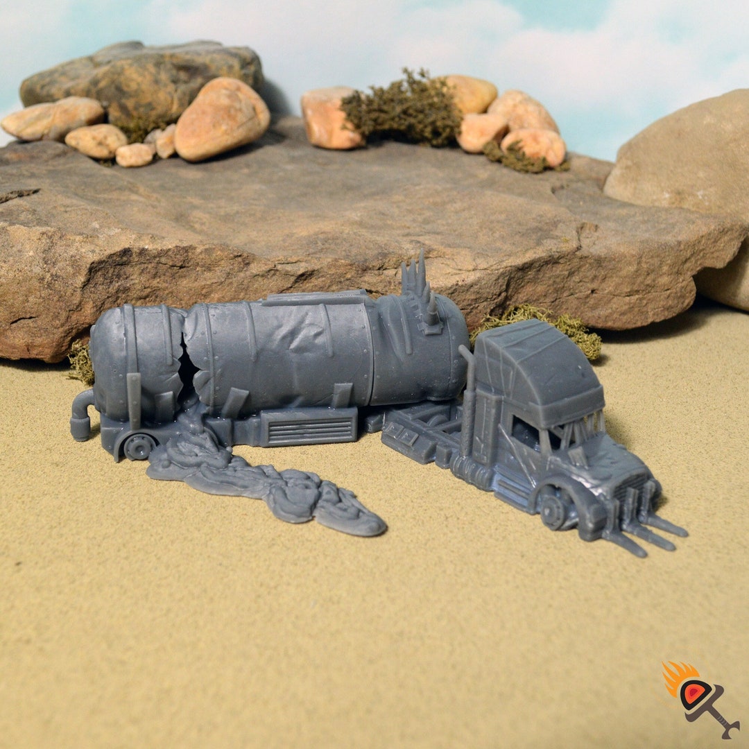 Miniature Tanker Wreck for Post-apocalyptic Terrain 20mm 28mm 32mm ...