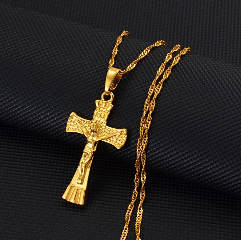 18K Gold-plated christian cross pendant necklace / | Etsy