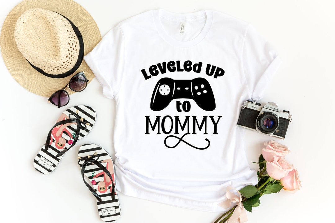 Leveled up to Mommy Shirt, New Mommy Shirt, First Time Mom T-shirt ...