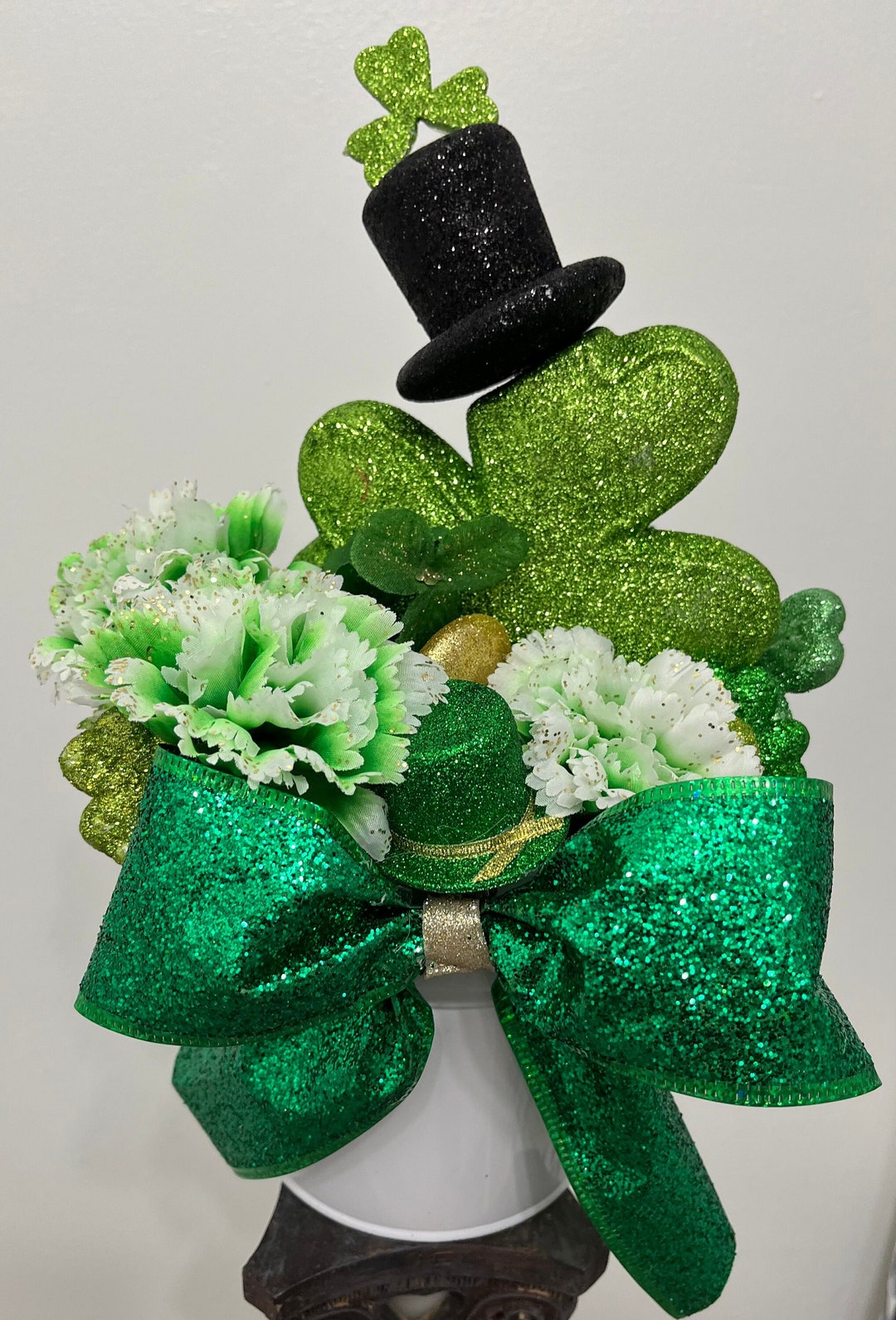 Shamrocks and Clovers St Patrick’s Day Arrangement - Etsy
