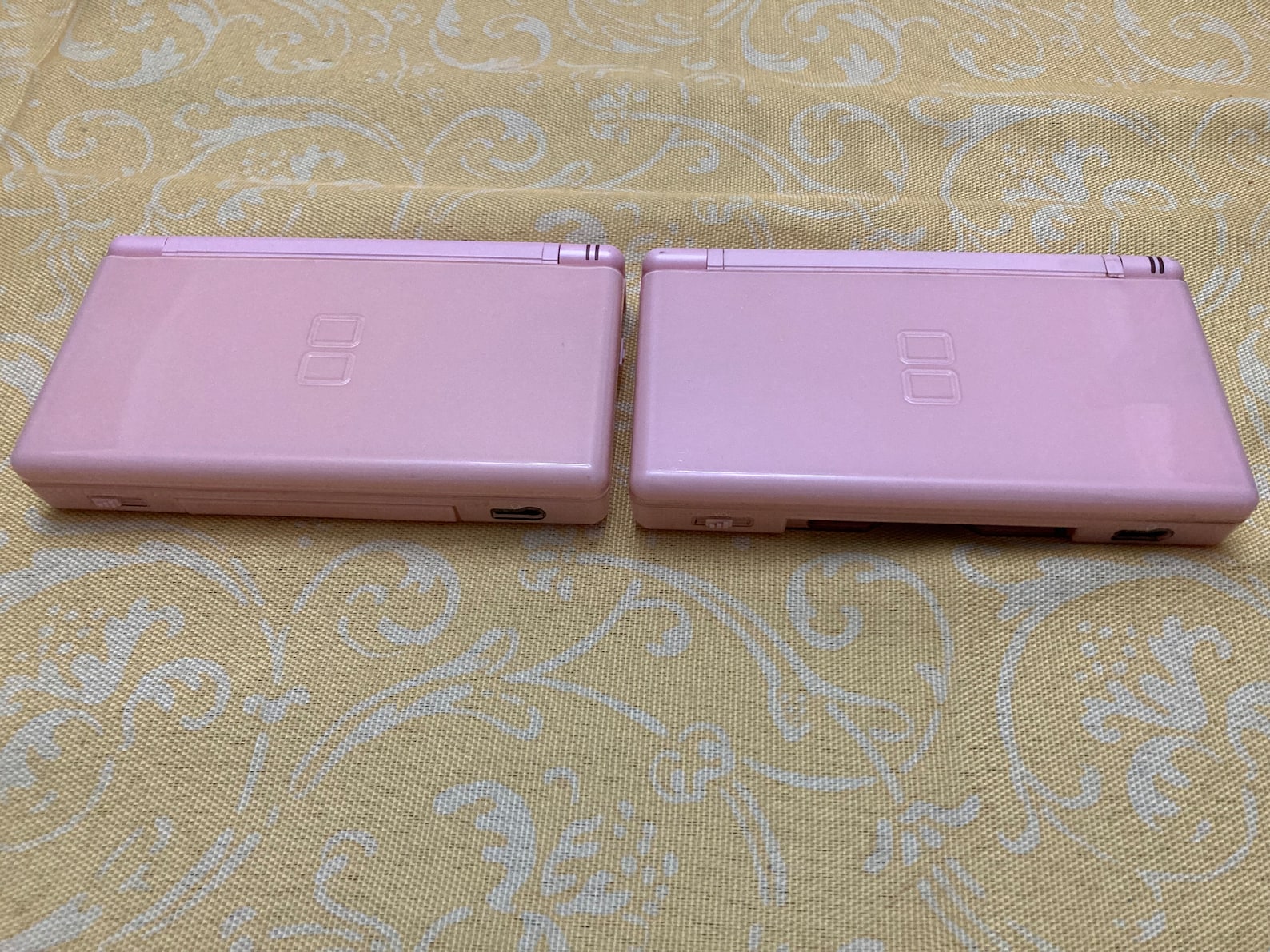 Two Vintage Pink Nintendo DS Lite Consoles With Charger - Etsy