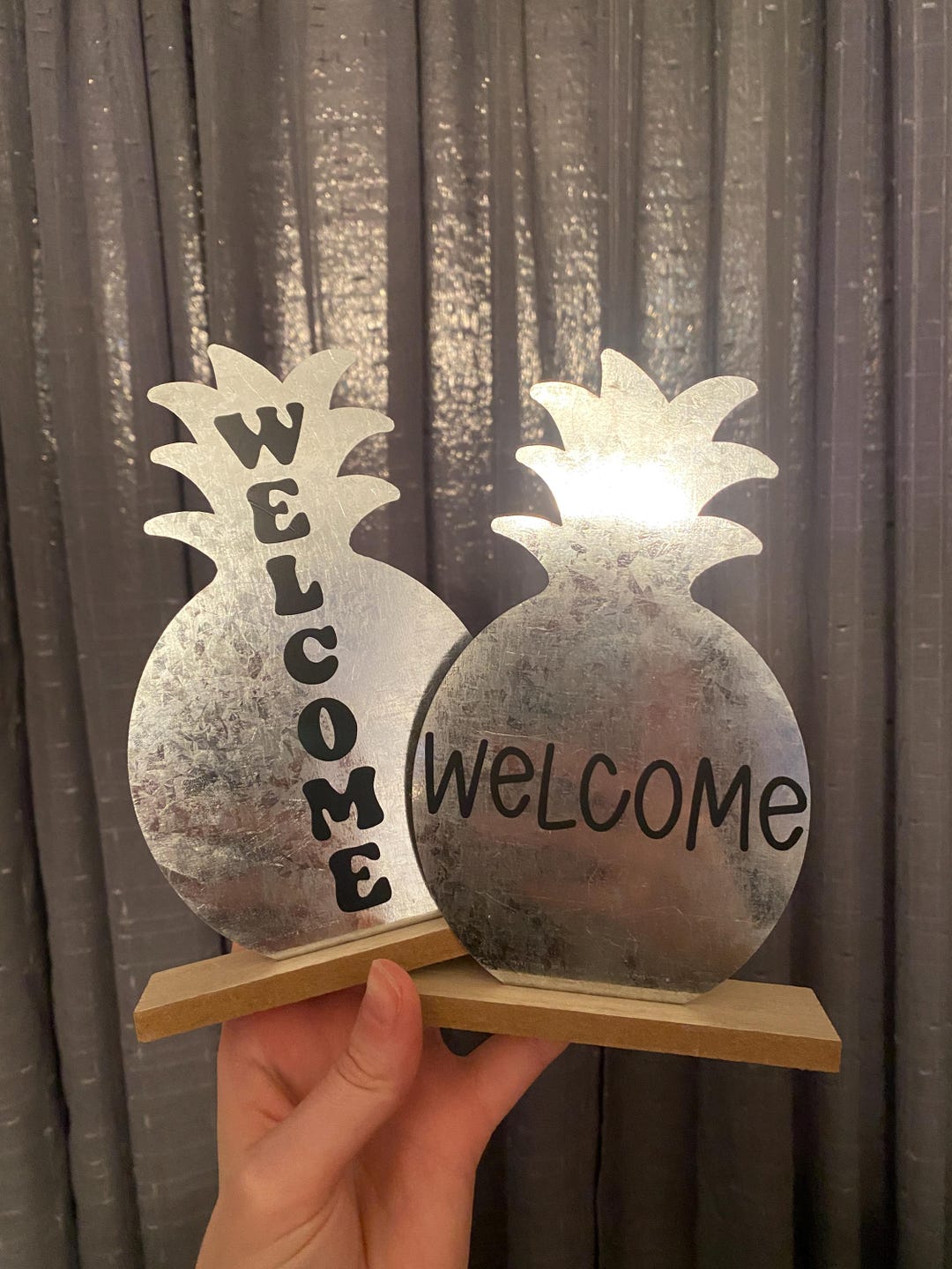 Pineapple-shaped "welcome" Galvanized Sign With Wooden Base – Two Font ...