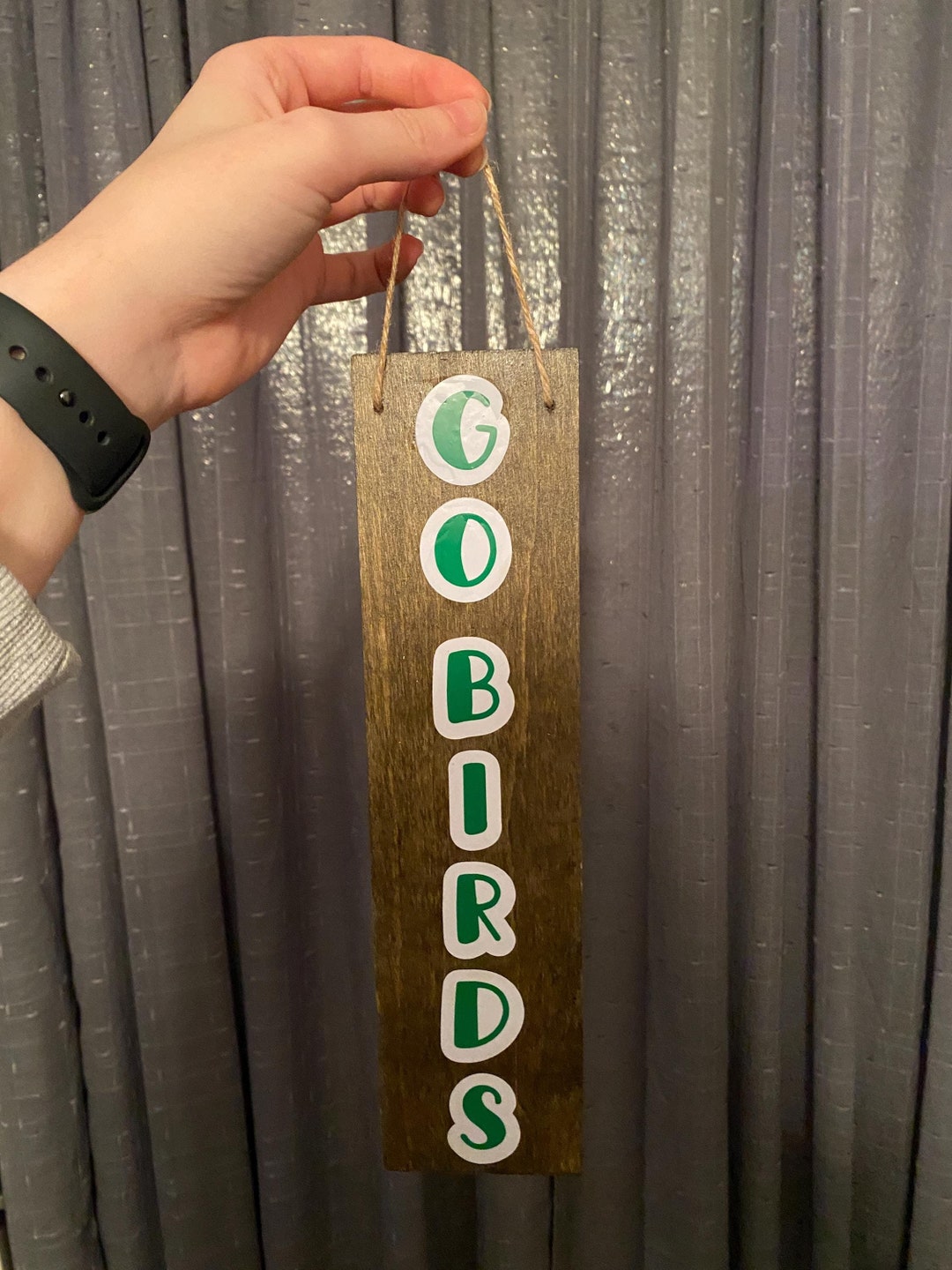 Thankful Vertical Wooden Sign With Orangey Red Stain, Black Vinyl ...